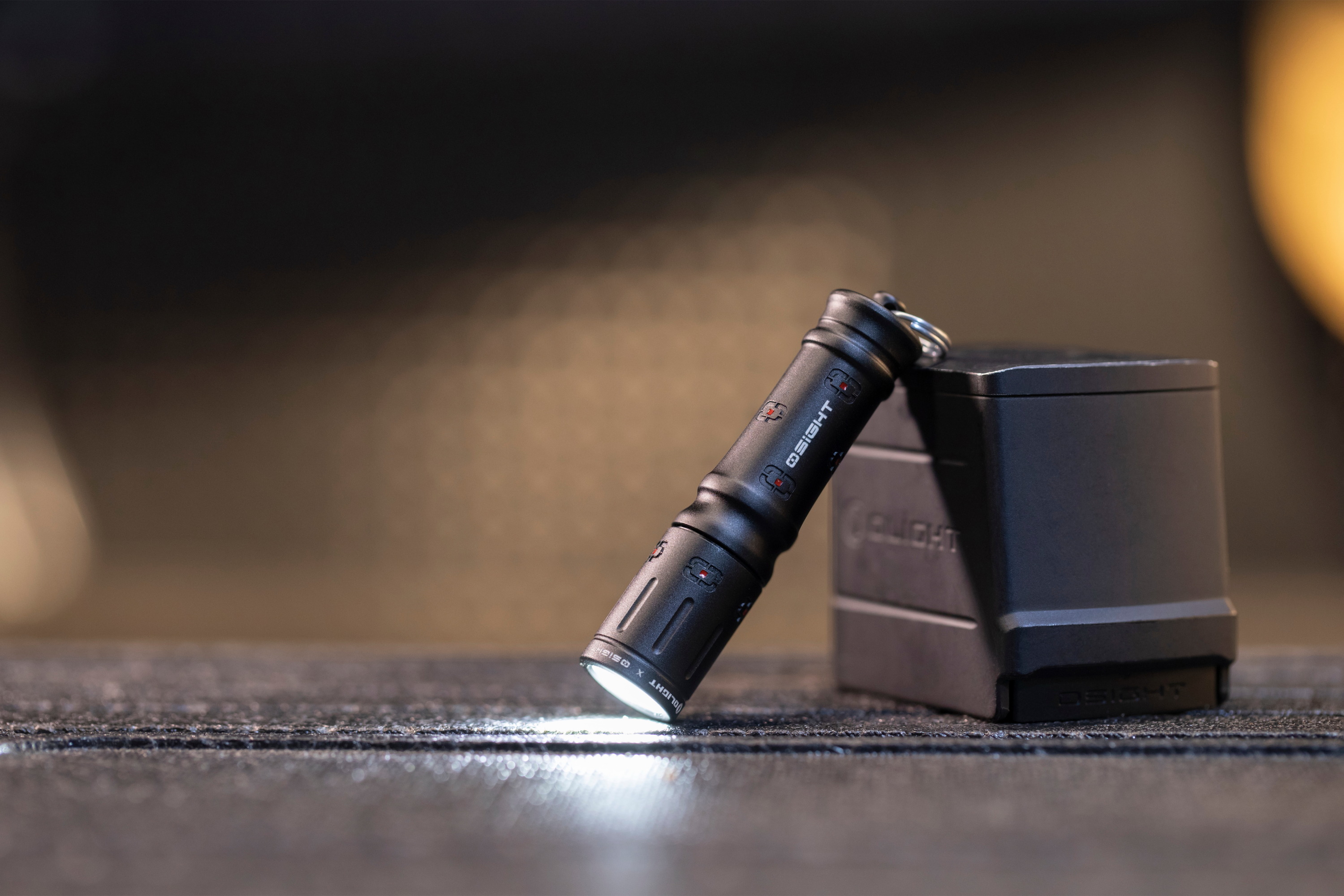 i3E EOS Osight Edition Compact High-Performance Flashlight - Olight Canada